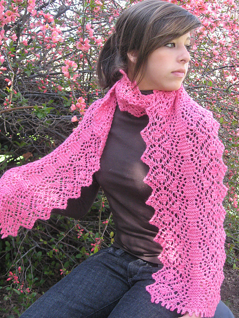 Ravelry: Edgy pattern by Susan Lawrence