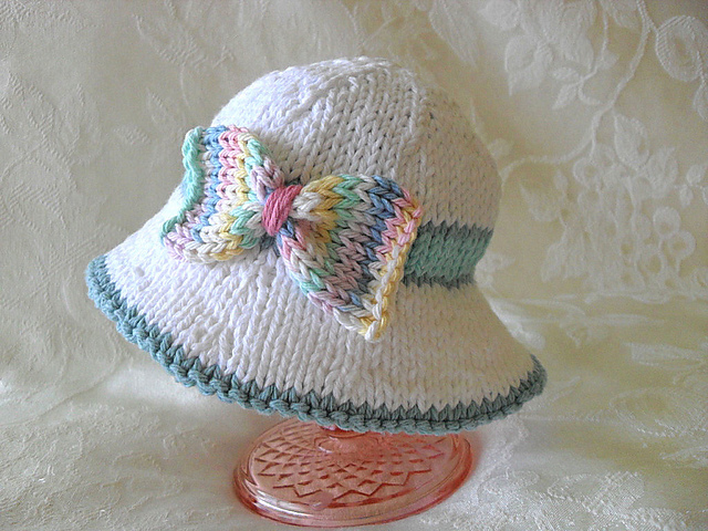 Ravelry: Pretty Pastel Bow pattern by Susan Gardner