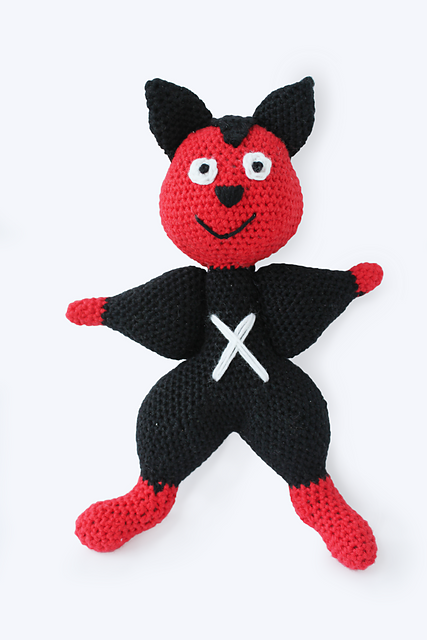 Ravelry: Xenia Xylle pattern by Susanne Stephansen