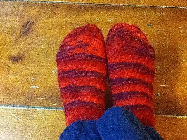 Ravelry: SuzyQue's Instructions for German Rounded Toe :)
