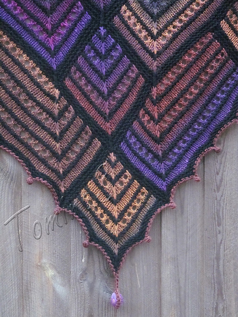 Ravelry: SvetlanaTomina's Stained-glass. Night Labyrinth shawl