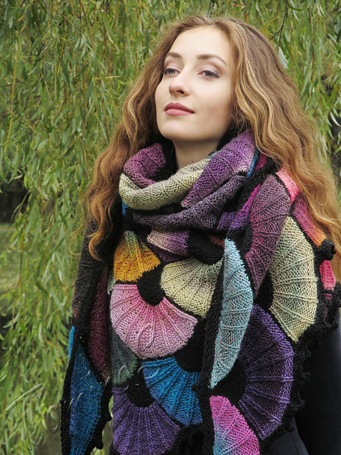 Ravelry: SvetlanaTomina's Night Morning Glory shawl