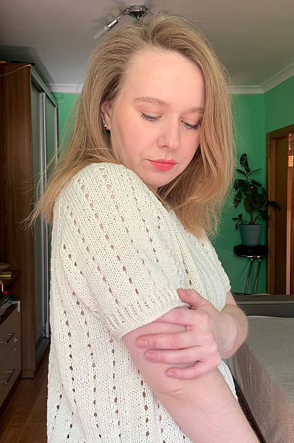 Ravelry: Top Krapochki pattern by Svitlana Kharchenko