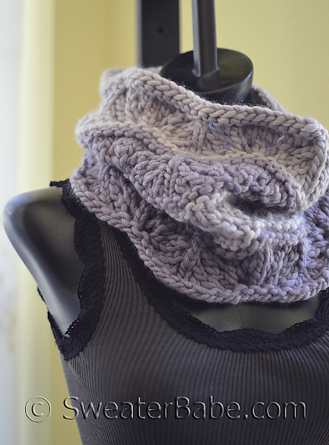 Ravelry: #310 Eliza Cowl pattern by SweaterBabe