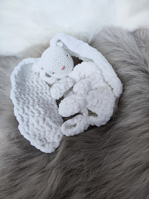 Ravelry: Baby Bunny lovey pattern by Swecraftcorner