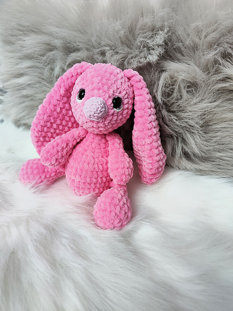 Ravelry: One skein chenille Bunny pattern by Swecraftcorner