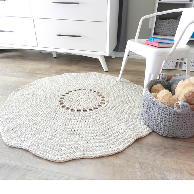Ravelry: Simple Round Rug pattern by Sierra Tosner