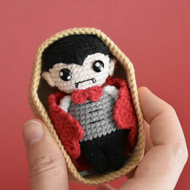 Ravelry: BABY DRACULA in coffin bed pattern by Victoriia Kyrychuk