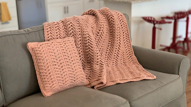 Ravelry: Waverly Throw pattern by Sweet Pea and Sparrow