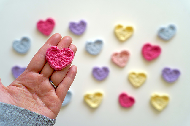 Ravelry: 1-Minute Heart pattern by Sweet Softies