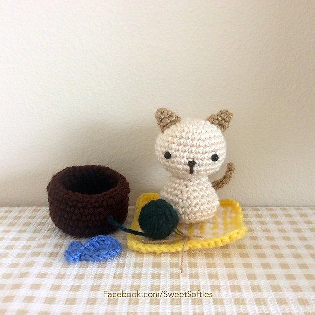 Ravelry: Chisai Kitten & Accessories (Chibi Kitty Cat Doll) pattern by ...