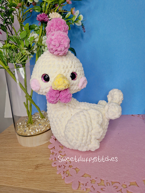 Ravelry: Dandelion the Chicken pattern by Jay Mooney