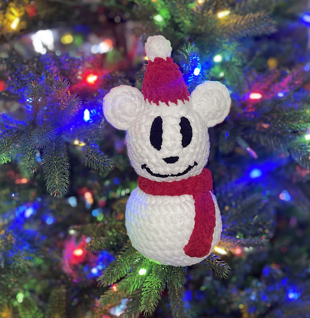Ravelry: Mickey Snowman pattern by SwiftlyHooked