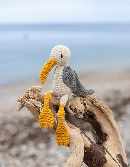 Ravelry: Dave the Gull pattern by TOFT UK