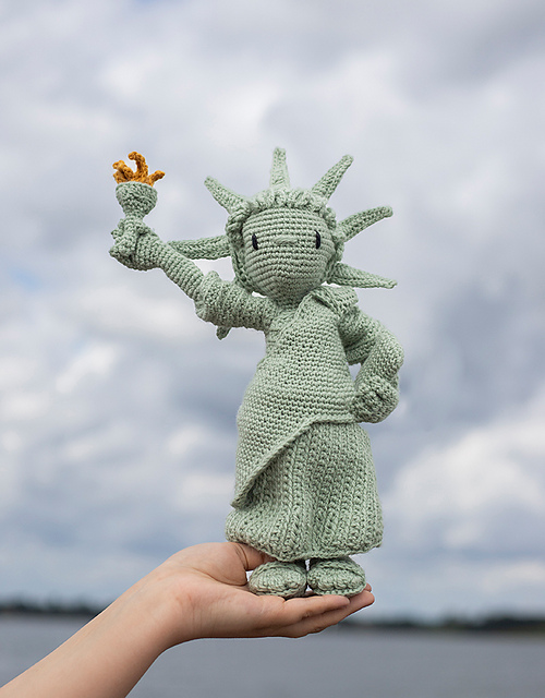 Ravelry: Statue of Liberty pattern by TOFT UK