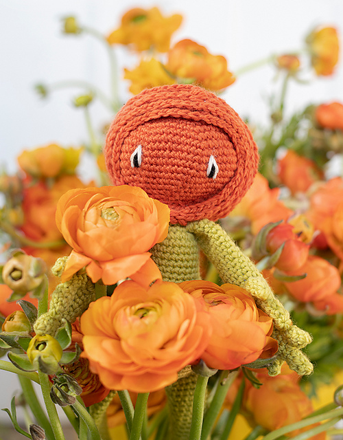 Ravelry: Ranunculus pattern by TOFT UK