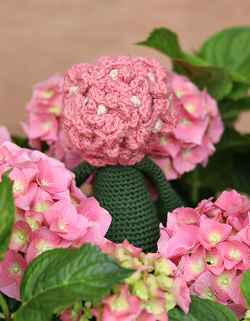 Ravelry: Hydrangea pattern by TOFT UK
