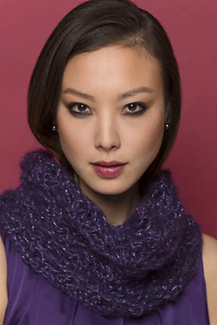 Ravelry: Sasha Cowl pattern by Teresa Chorzepa