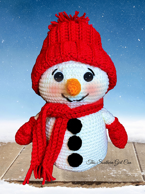 Ravelry: Tabletop Snowman pattern by Amber Dawn