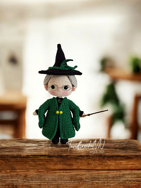 Ravelry: Professor McGonagall pattern by Tuoi Duong Thi