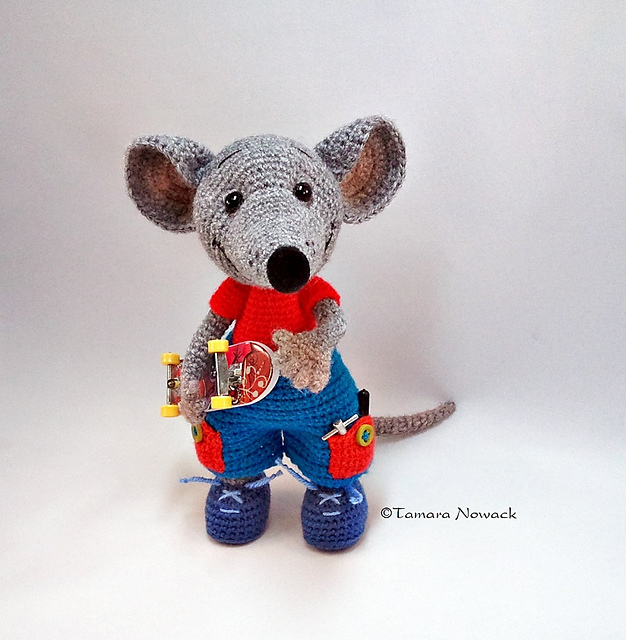 Ravelry: Mirko the Rat pattern by Tamara Nowack