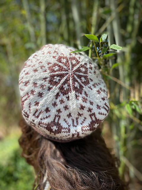 Ravelry: Anna Bates Tam pattern by Tanis Gray