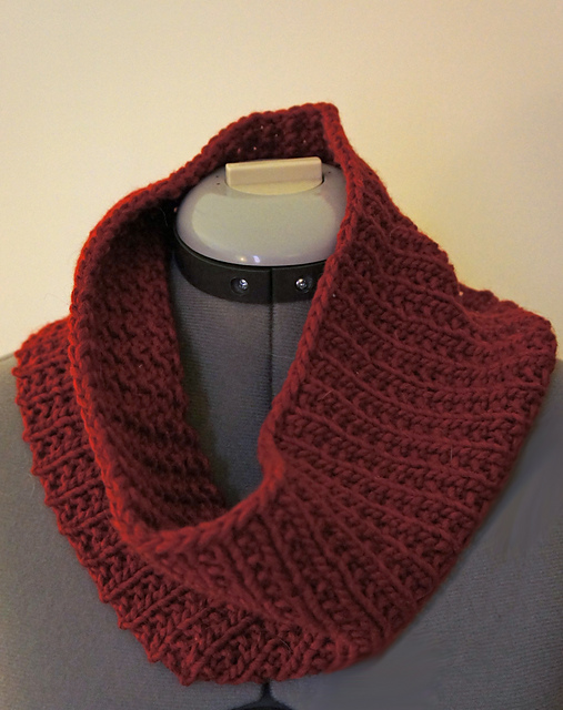 Ravelry: World's Easiest Cowl pattern by Tanis Gray