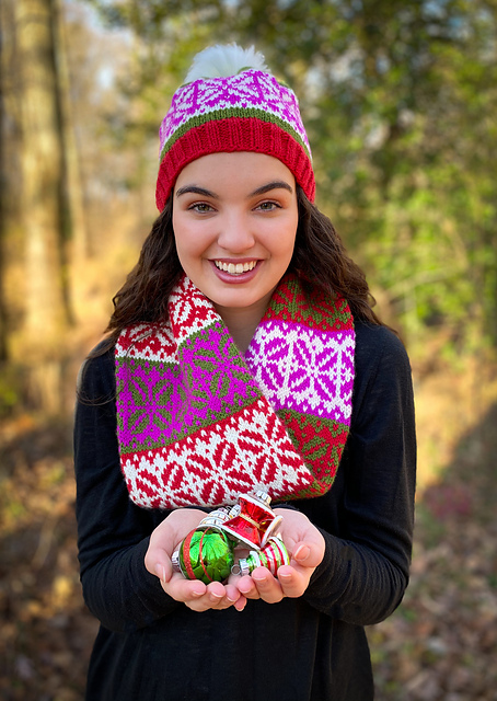 Ravelry: Shiny Brite Hat & Cowl pattern by Tanis Gray