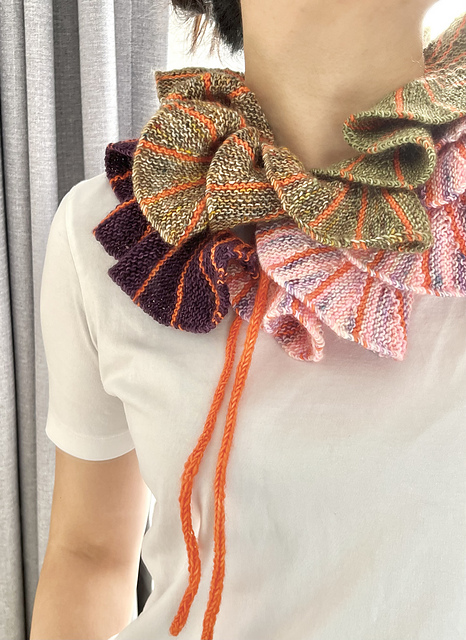Ravelry: Helix Scarf pattern by Tankknit