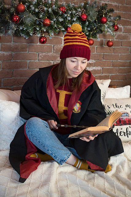 Ravelry: Gryffindor hat pattern by Tatyana Girsh
