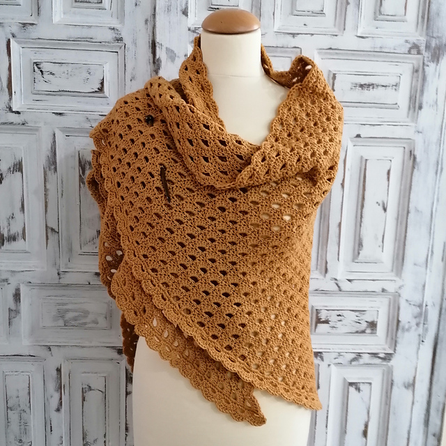 Ravelry: Chal Ondas pattern by Àngels Bergé