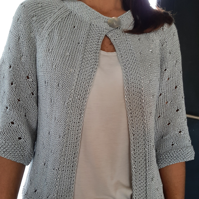 Ravelry: Saquito calado 1 botón Flo pattern by Maria Lucila Cavanagh