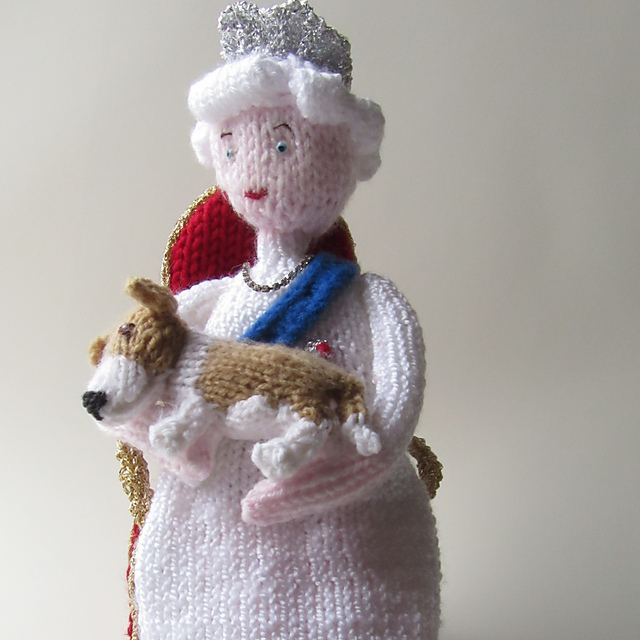 Ravelry: Our Queen Elizabeth Doll Throne & Corgi Susan pattern by Tom ...