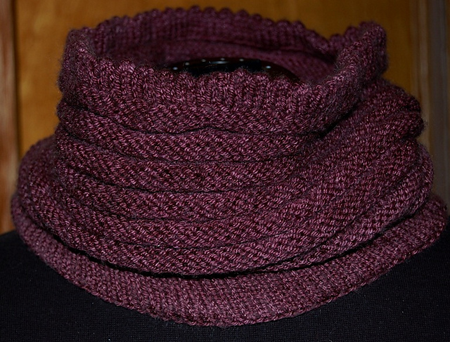Ravelry: TeriB's WURM COWL