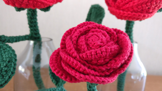 Ravelry: rose/roos pattern by Tessa Haakt