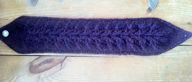 Ravelry: Spring Leaves Headband pattern by Tyler Strandberg