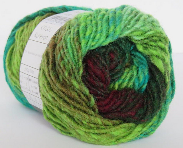 Ravelry: TexasGabi's TURTLE Hexagon Pin Loom: Tannenbaum Wall Hanging