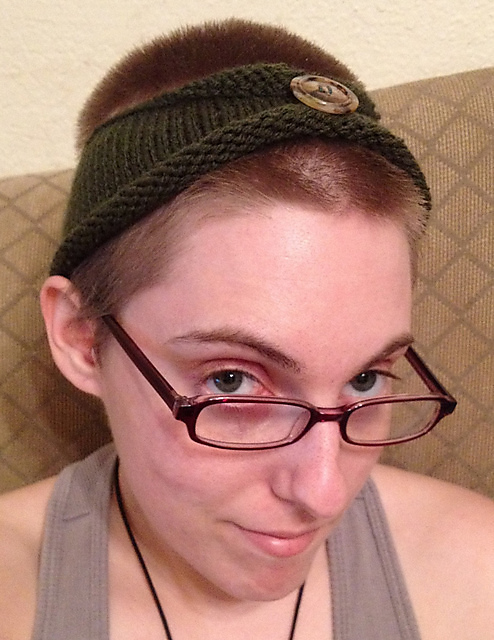 Ravelry: The Button Band pattern by Kat Fisher