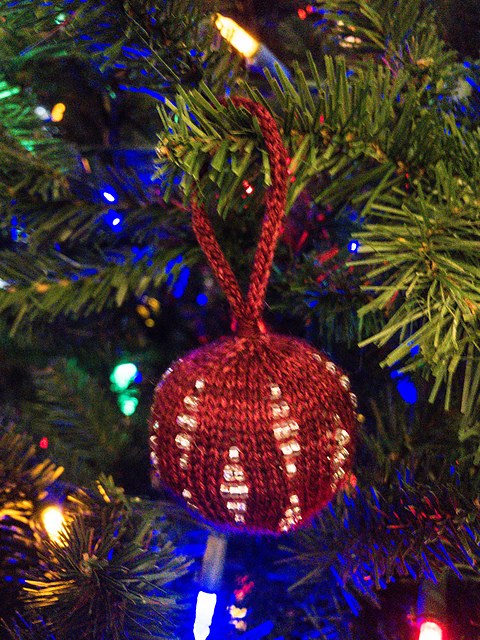 Ravelry: Beaded Stuffed Ornament #2 pattern by Tracy Schuler