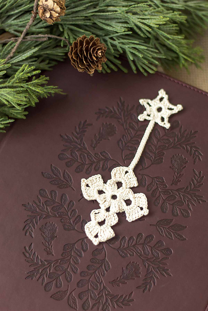 Ravelry: Christmas Star and Cross Bookmark pattern by The Bluebonnet ...