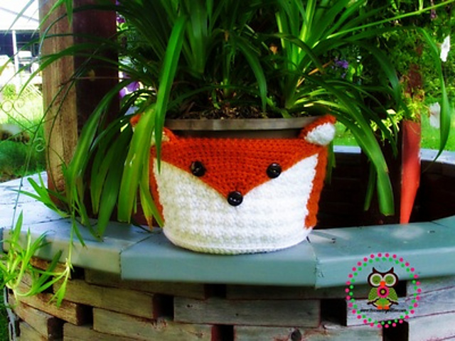 Ravelry: Peeking Fox Basket | Planter pattern by Country Willow Designs