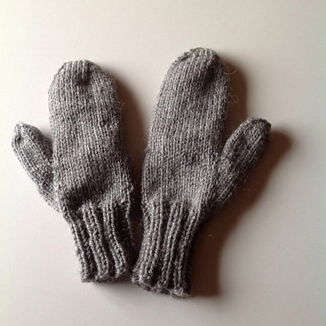 Ravelry: TheCraftyTyke's Split Mittens