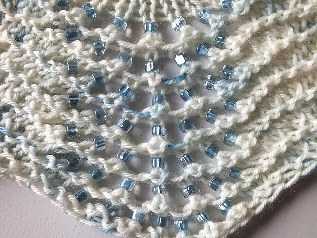Ravelry: TheCraftyTyke's Chasing Waves Pattern Sample - Large