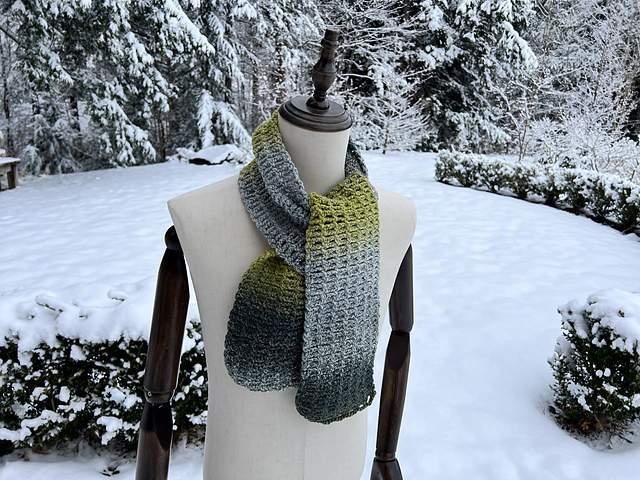 Ravelry: Chain Link Scarf pattern by Michael Sellick