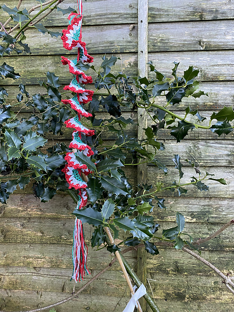 Ravelry: Holiday Windspinner pattern by Ciara Doyle