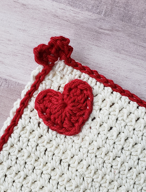 Ravelry: Valentine's Dishcloth pattern by Kenneth Cormier