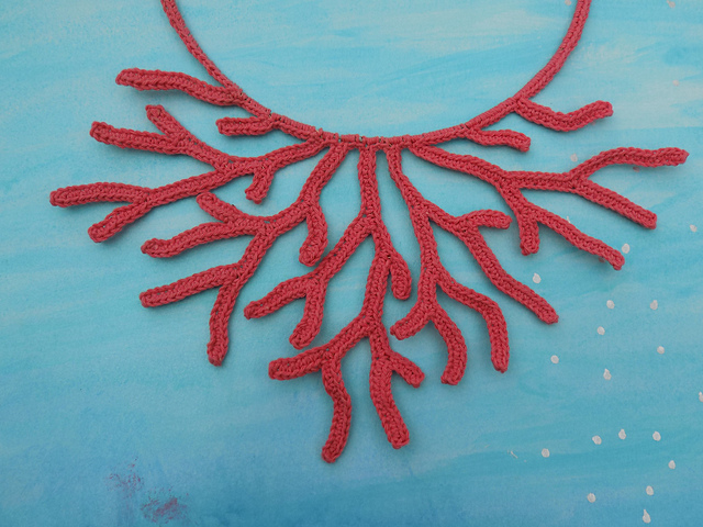 Ravelry: Coral Statement Necklace pattern by Eléna Leprêtre
