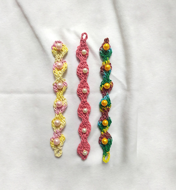 Ravelry: Petal Bracelet pattern by Vimala Vignesh