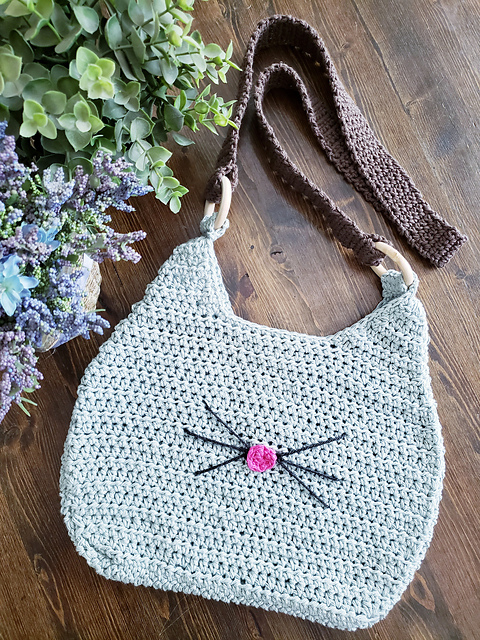 Ravelry: Purrfect Petite Pouch pattern by Hygge Dreamer