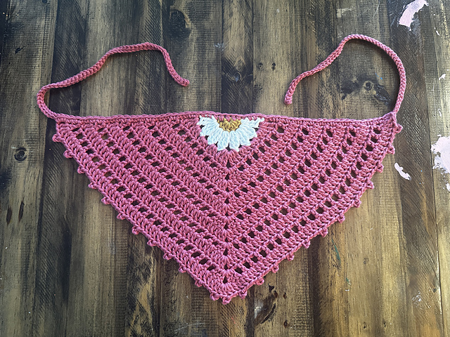 Ravelry: Daisy Bandana pattern by Lacy Smith